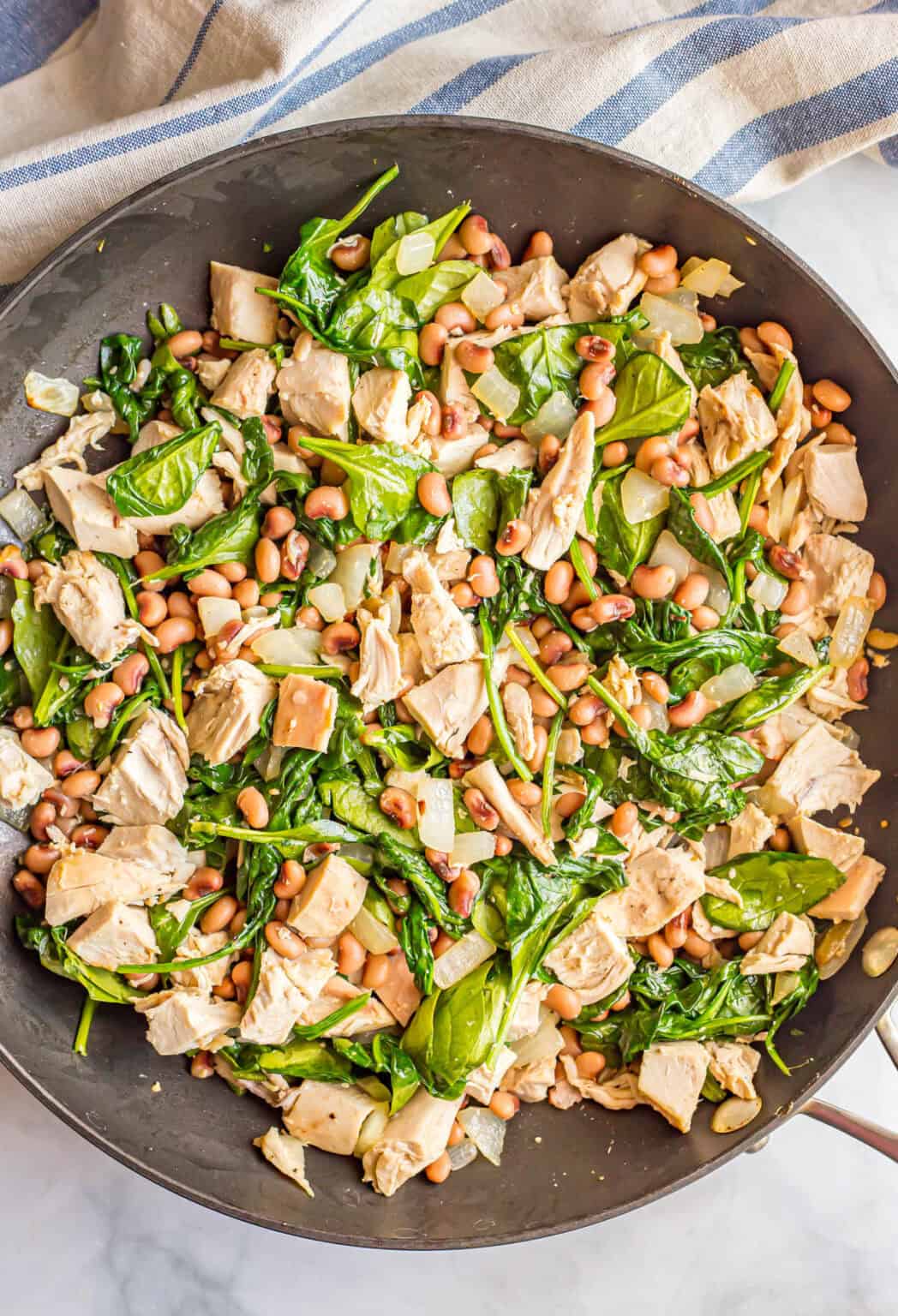 One-Pot Wonder with Chicken - Family Food on the Table