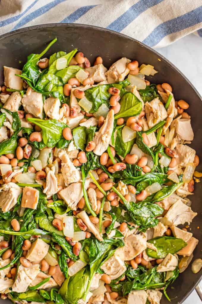 One-Pot Wonder with Chicken - Family Food on the Table